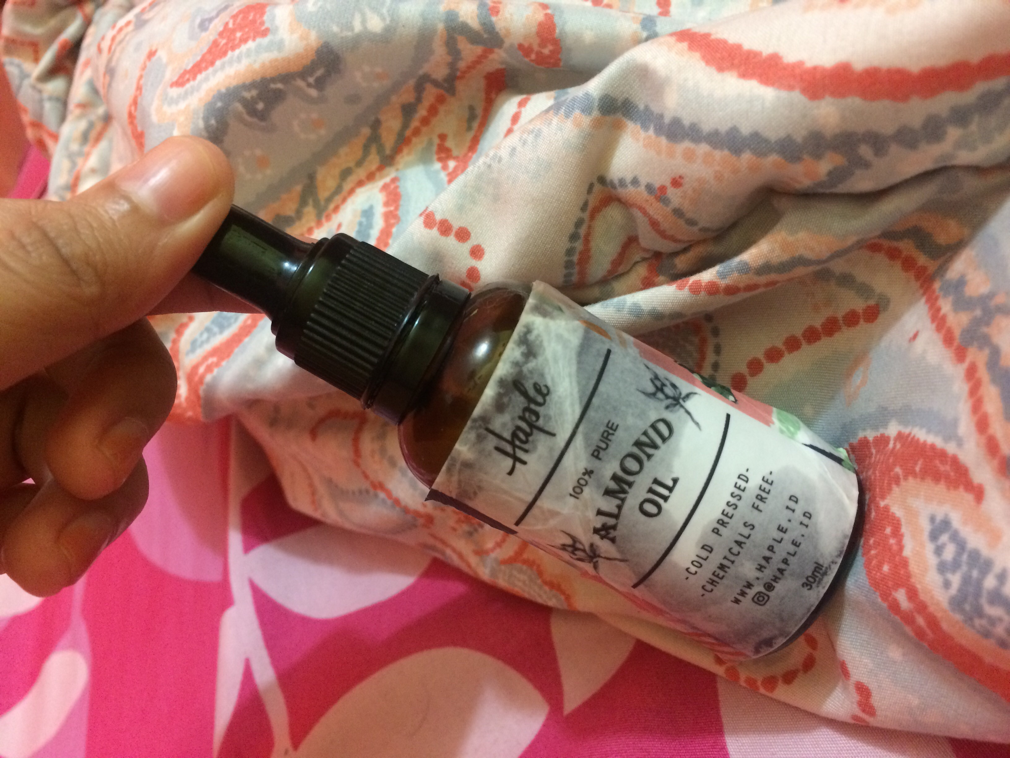 Haple Pure Almond oil - Review SOCO by Sociolla